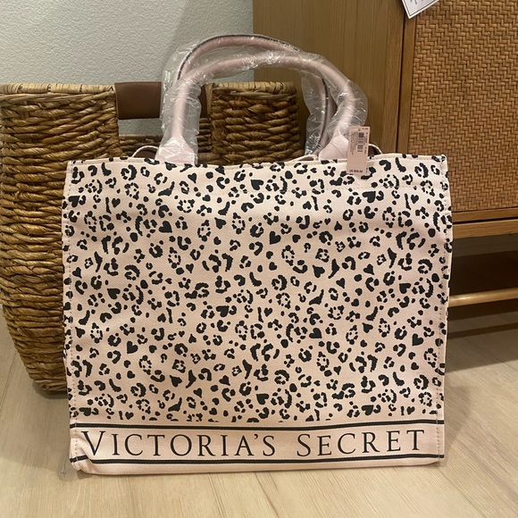 PINK Victoria's Secret | Bags | Victoria Secret Pink Leopard Canvas ...